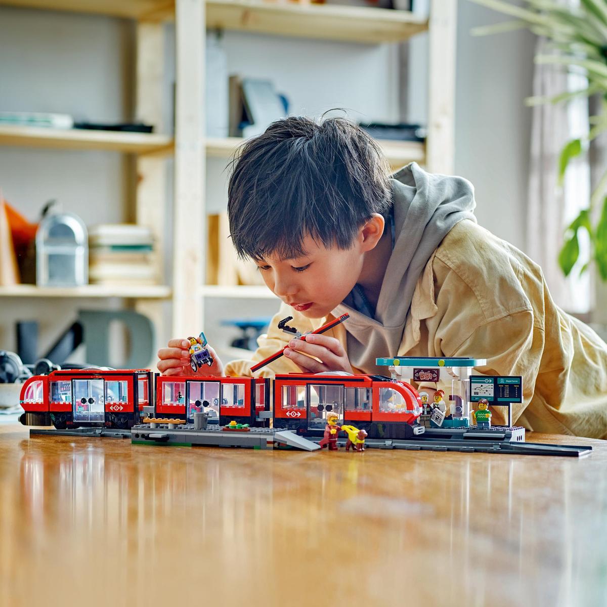 LEGO City 60423 Spårvagn och station | LEGO - Lekia.se